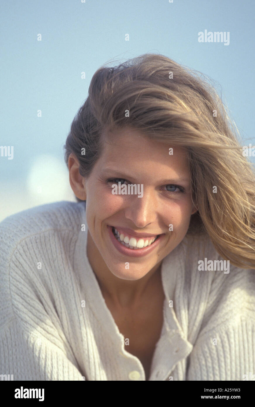 woman 20 25 years Stock Photo - Alamy