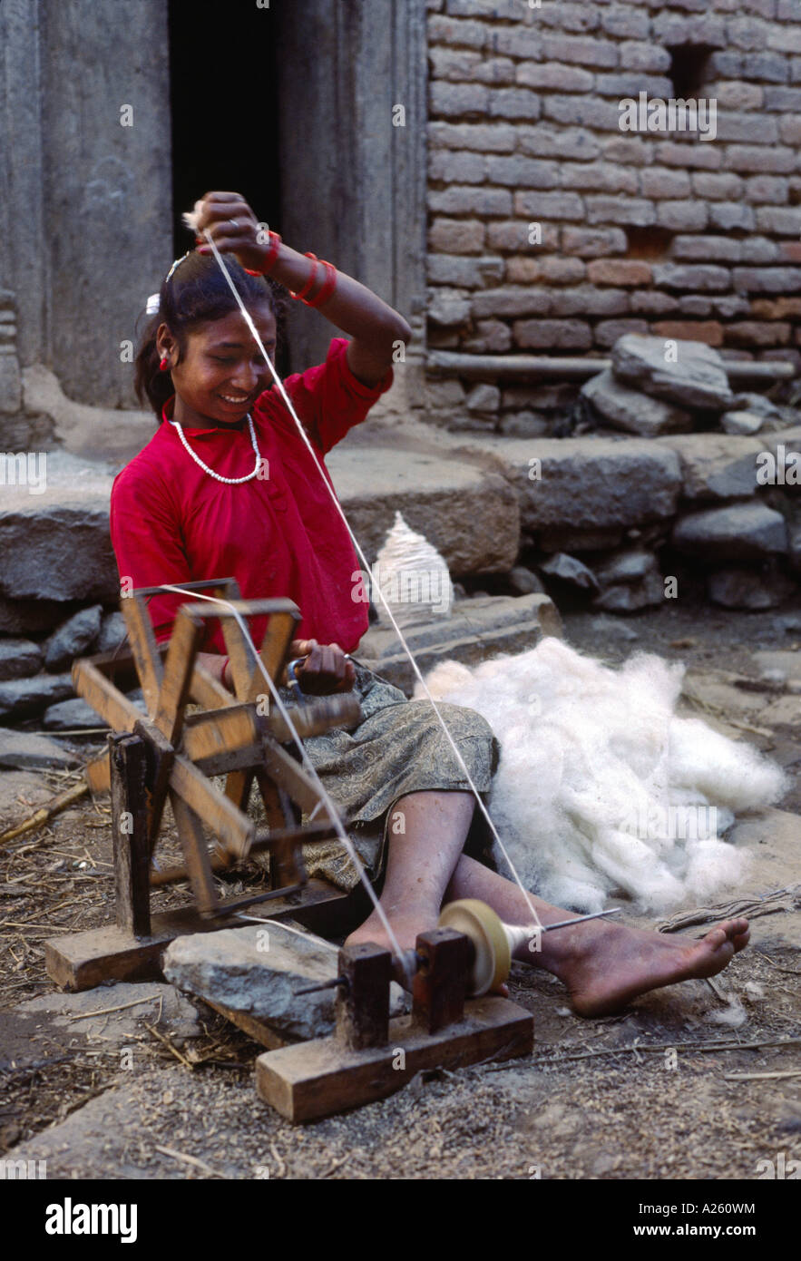 Girl spinning thread hi-res stock photography and images - Alamy