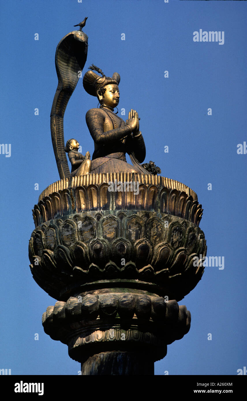 Statue of MALLA KING in PATTAN SQUARE KATHAMANDU NEPAL Stock Photo - Alamy