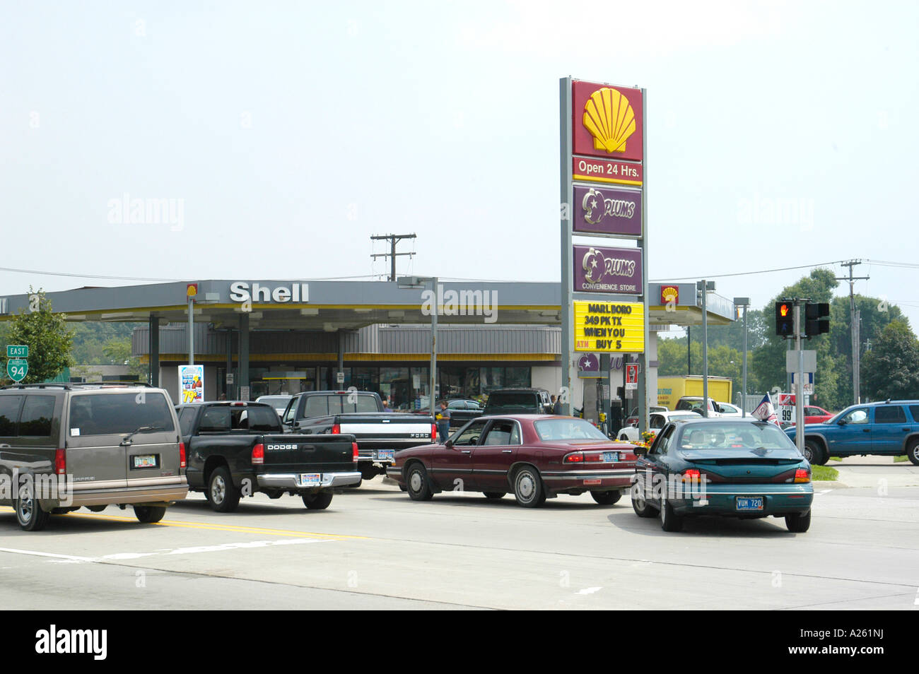 Long lines form at gas station during gasoline shortage Stock Photo - Alamy