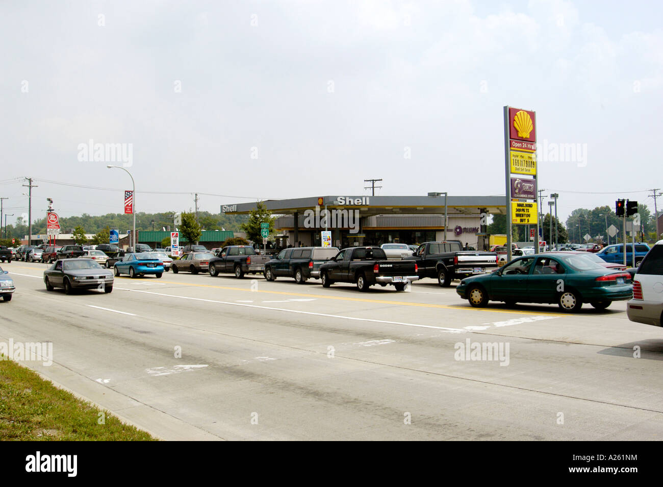 Long lines form at gas station during gasoline shortage Stock Photo - Alamy