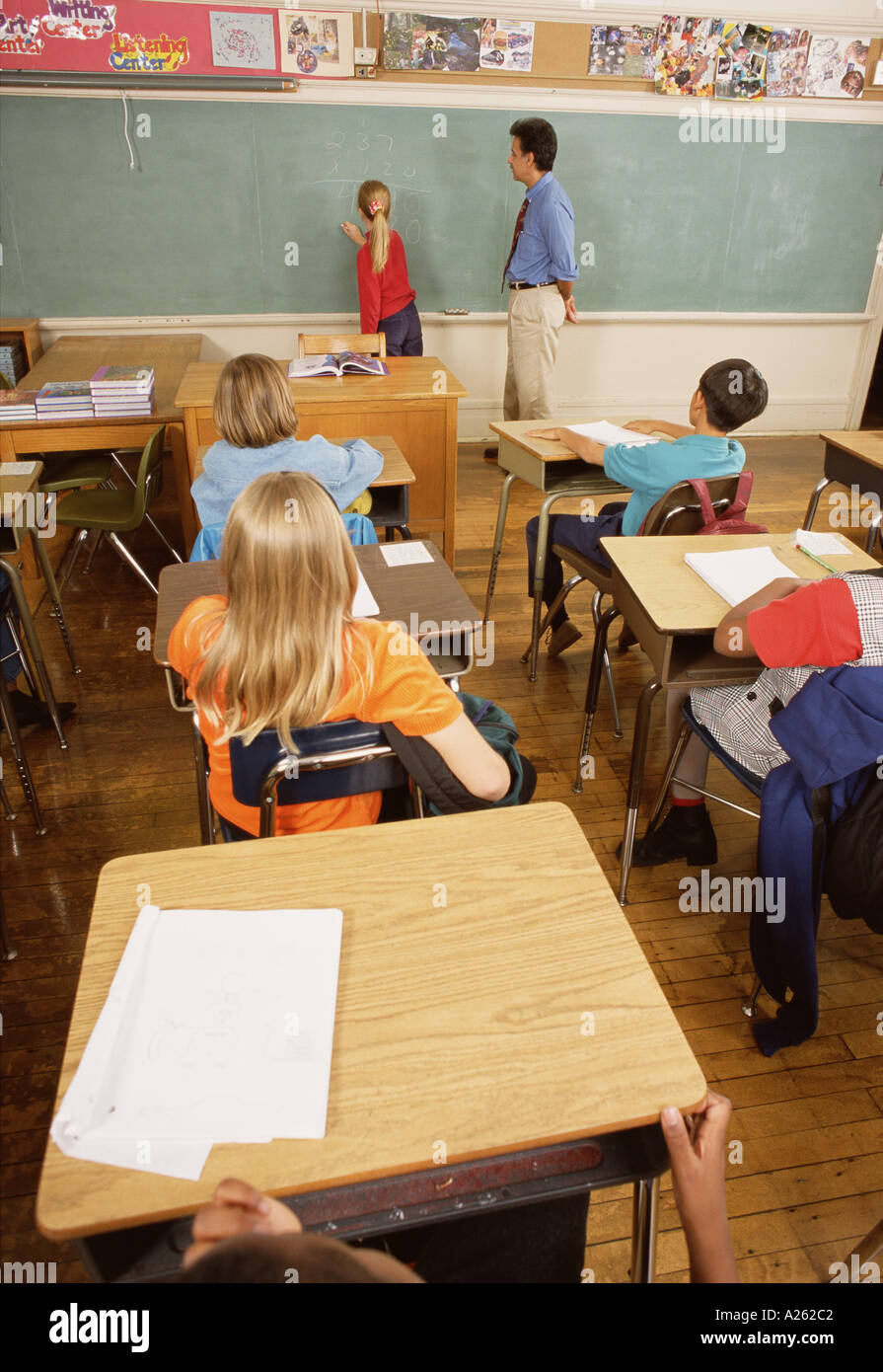 TEACHER WITH CLASS OF PRIMARY SCHOOLCHILDREN Stock Photo - Alamy