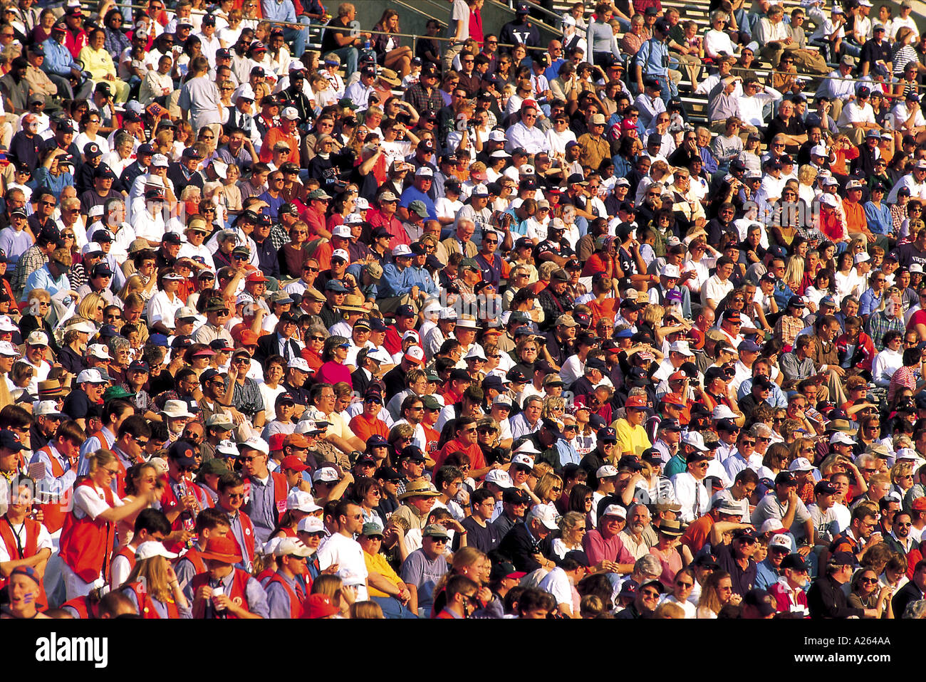 Image Thousands Of Spectators