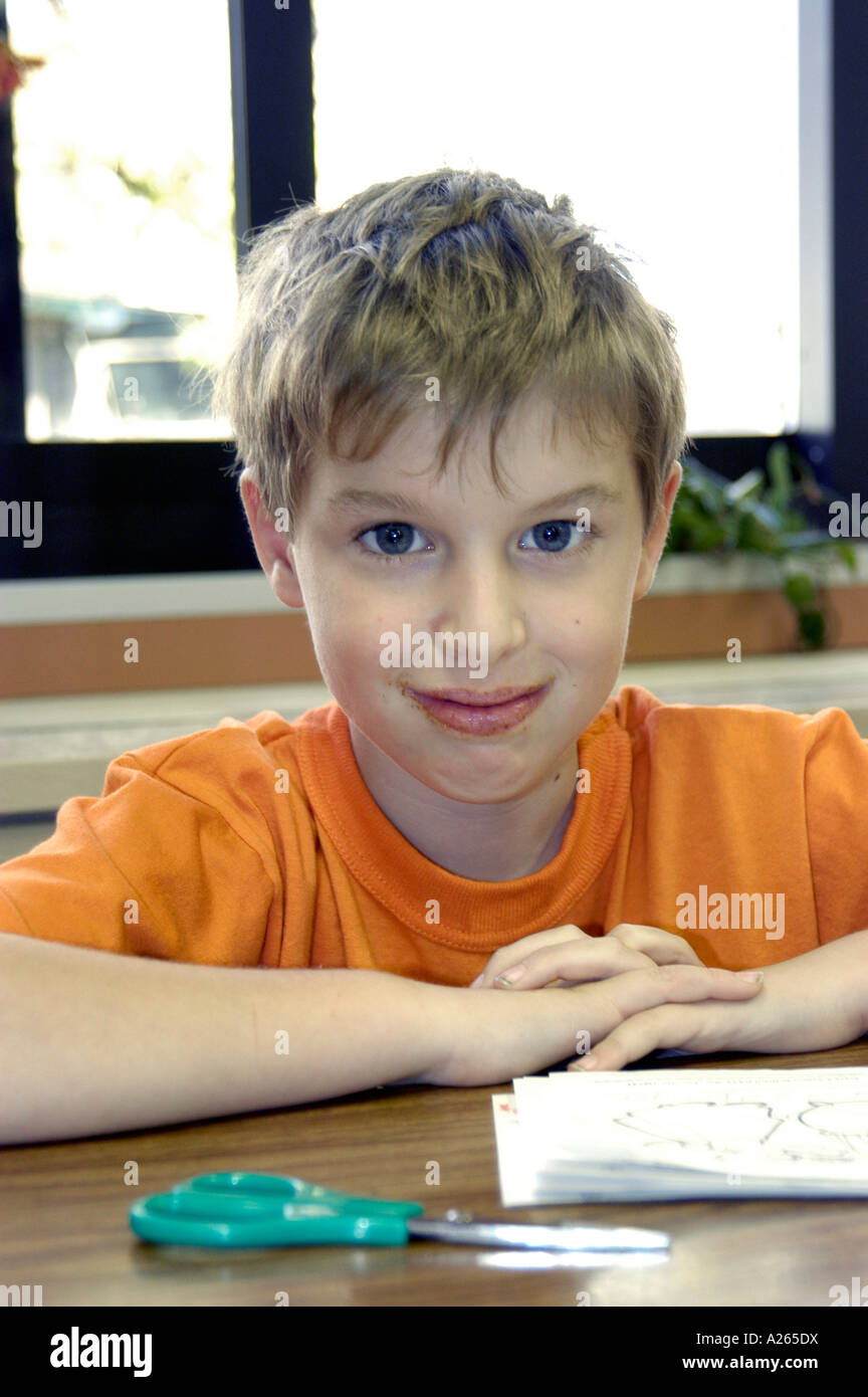 3rd grade desk hi-res stock photography and images - Alamy