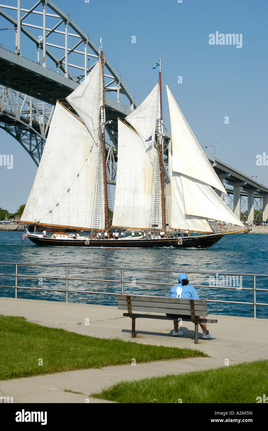 The Tall Ship Highlander sails under the Blue Water International ...