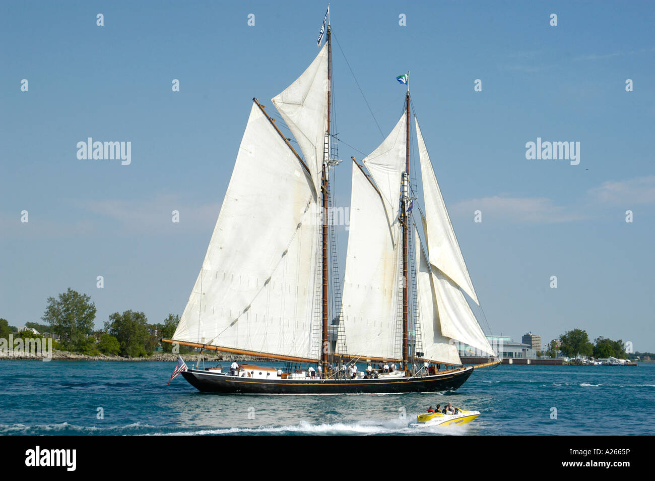 Rest under sails hi-res stock photography and images - Alamy