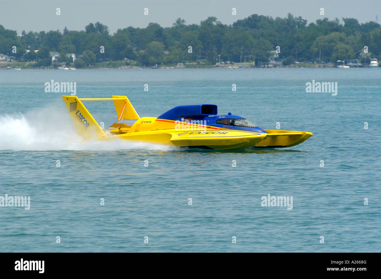 Hydroplane speed Boats Race on the St Clair River Port Huron Michigan ...