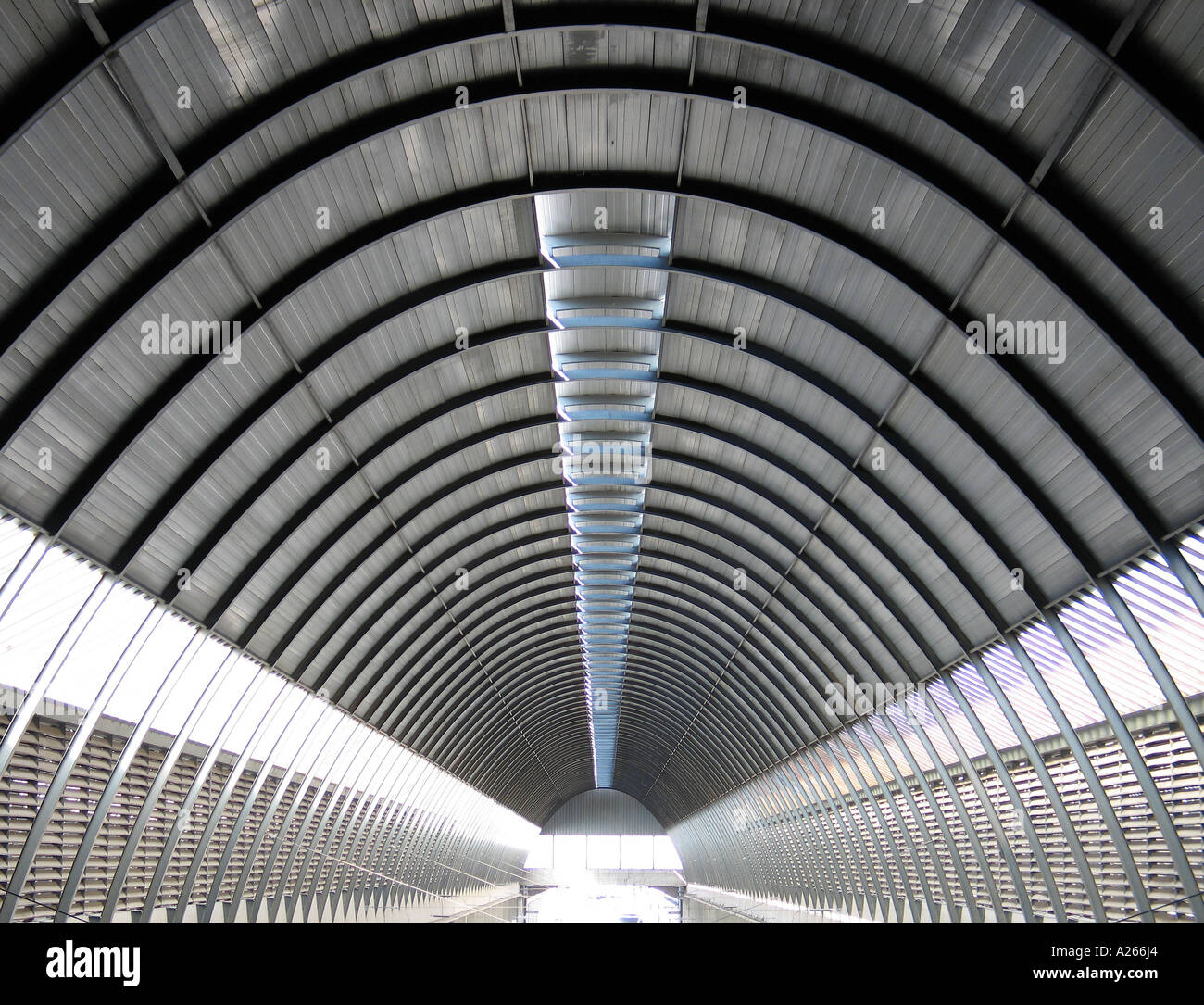 Oval station hi-res stock photography and images - Alamy