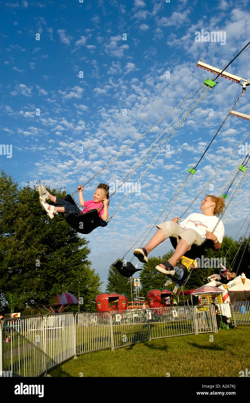 Public participates in carnival activities during July 4 celebration ...