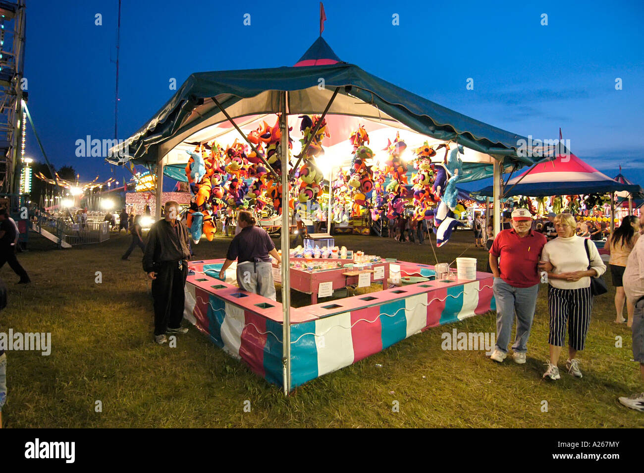 Public participates in carnival activities during July 4 celebration ...