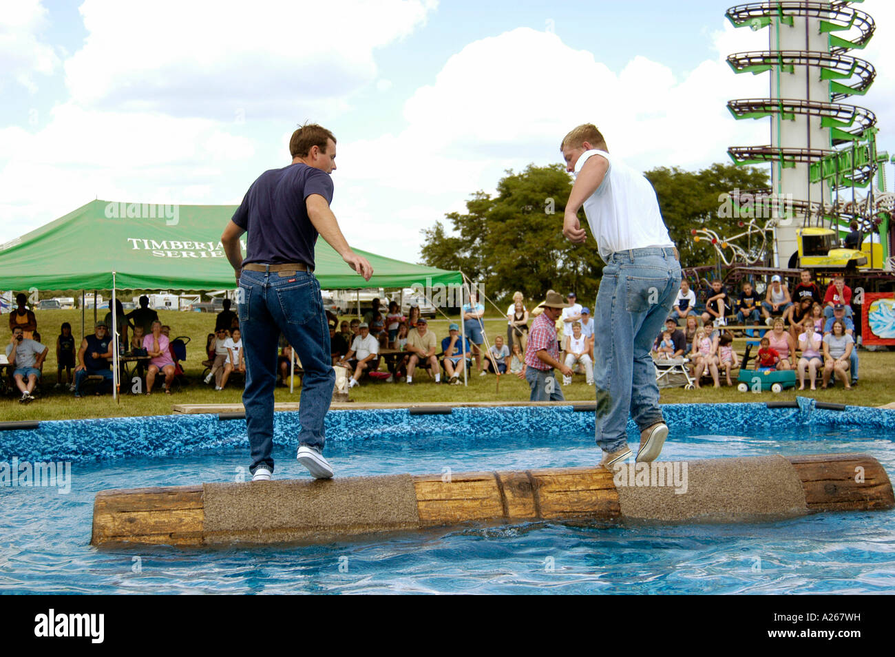 Log rolling hi-res stock photography and images - Alamy