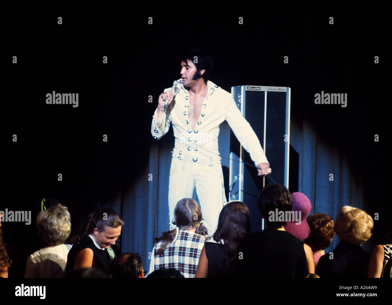 Elvis presley 1973 hi-res stock photography and images - Alamy