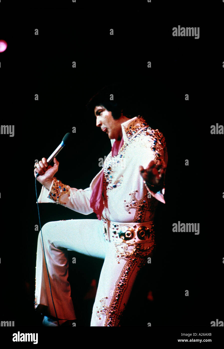 Elvis presley 1973 hi-res stock photography and images - Alamy