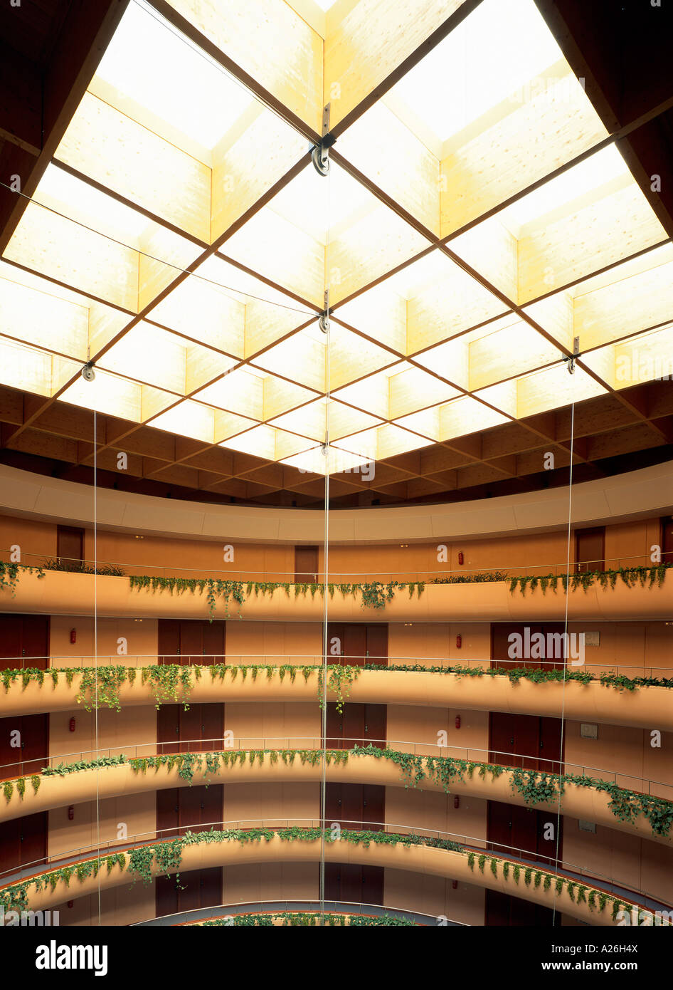 Hotel atriums hi-res stock photography and images - Alamy
