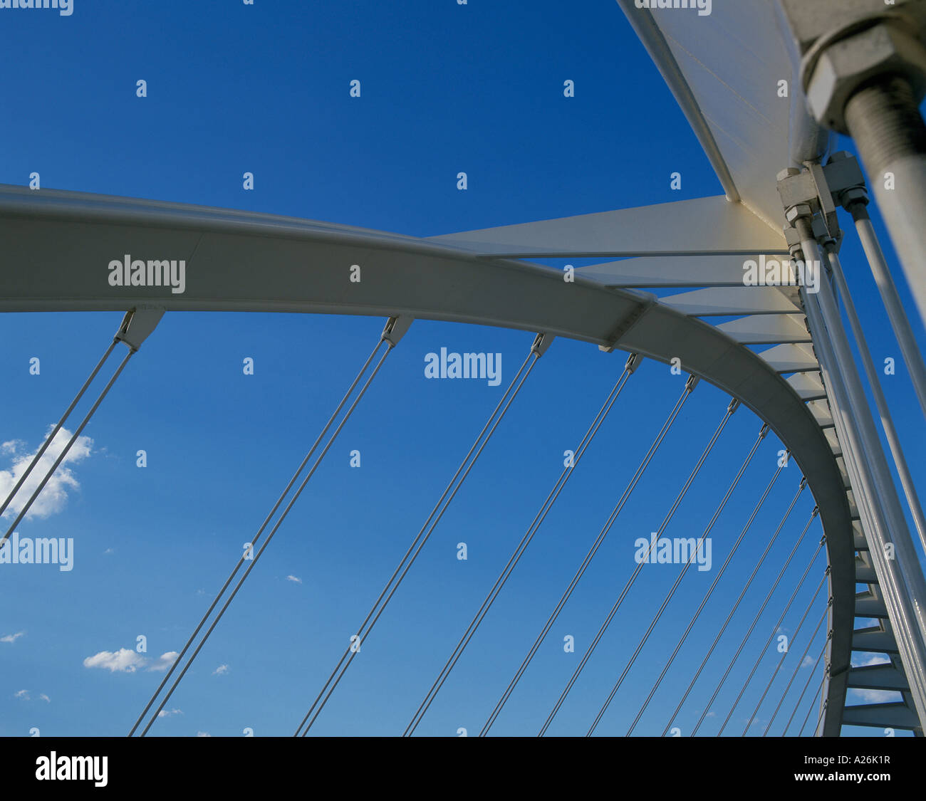 Partial metal framework hi-res stock photography and images - Alamy