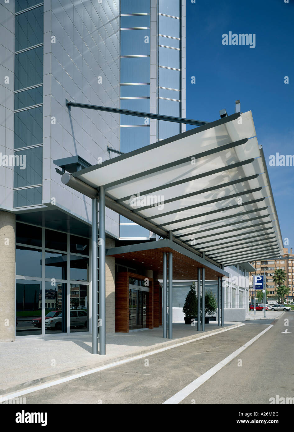 Tall entranceway hi-res stock photography and images - Alamy