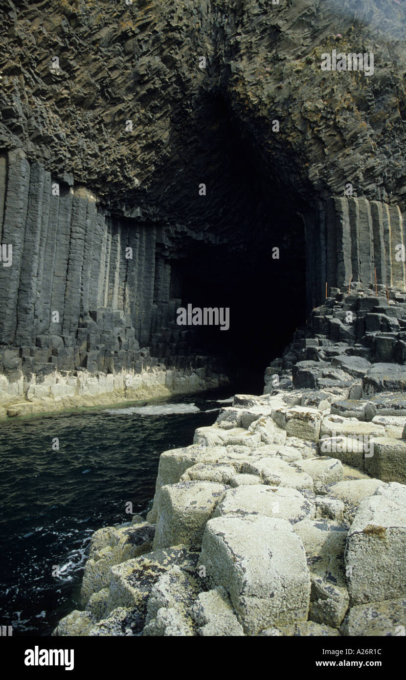Fingal cave scotland hi-res stock photography and images - Alamy