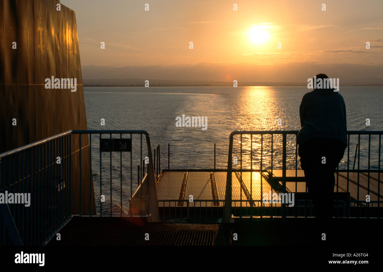 Ship goodbye hi-res stock photography and images - Alamy