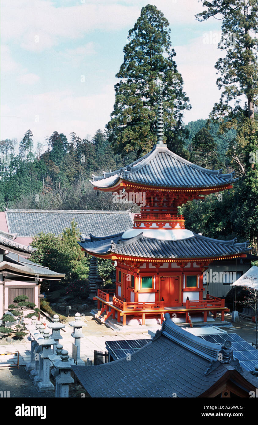 Japanese buddhist temple architecture Tsubosaka dera temple Nara ...