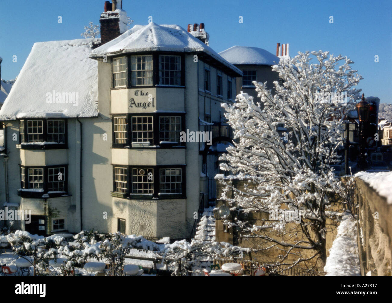 Angel inn hi-res stock photography and images - Alamy