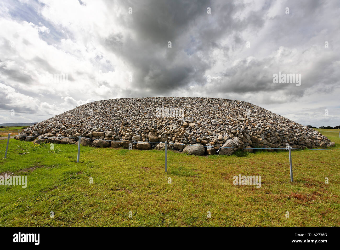 Rebuild cairn of the Megalith era, Carrowmore, Sligo, Ireland Stock ...