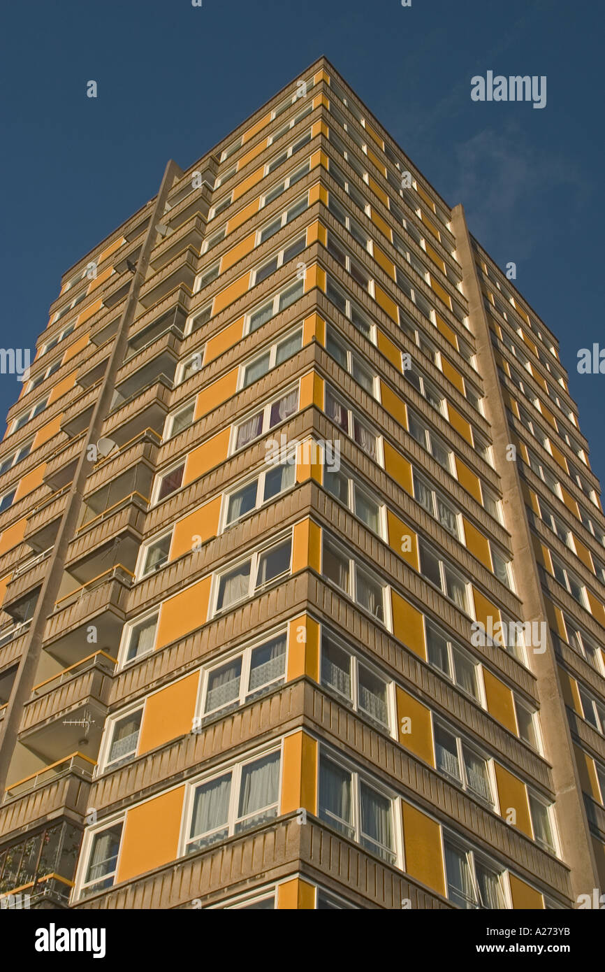 1960s tower block hi-res stock photography and images - Alamy