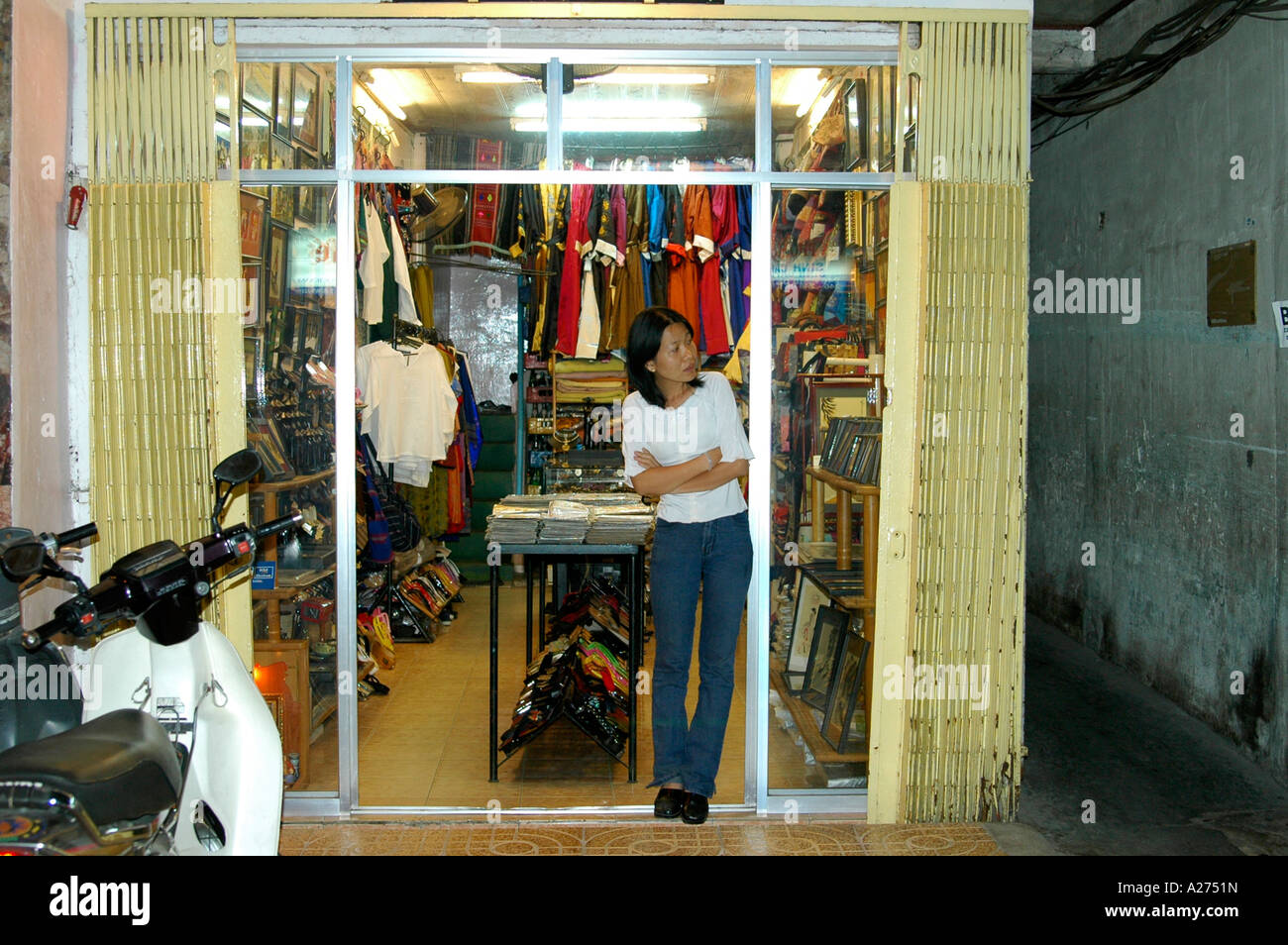 Textile merchants hi-res stock photography and images - Alamy