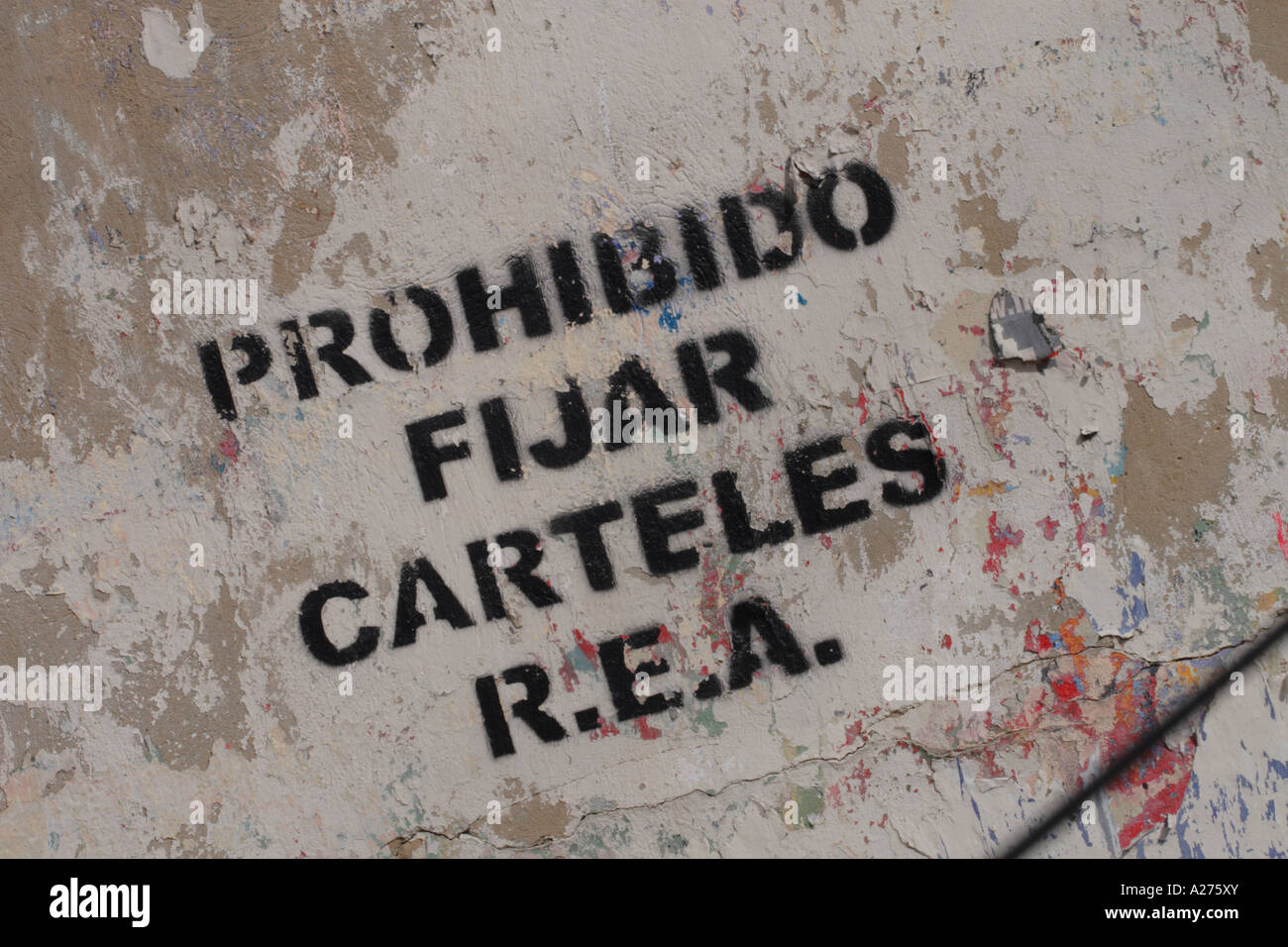 Sign notice warning information spanish language hi-res stock ...