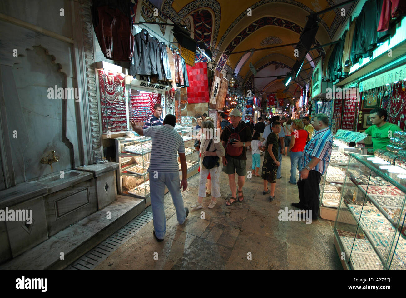 Istanbul turkey young men on hi-res stock photography and images - Alamy