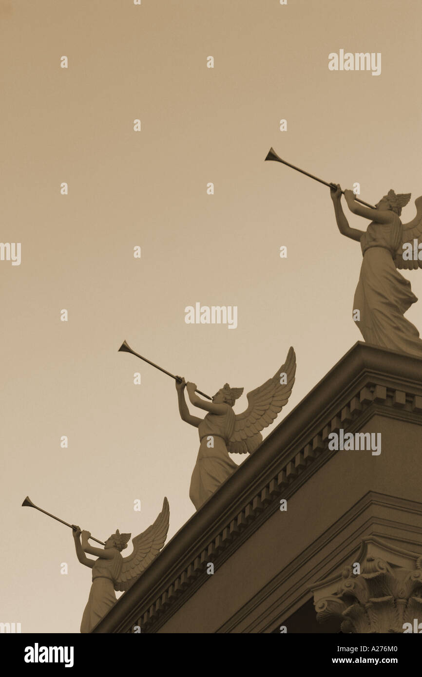 Trumpets announcing hi-res stock photography and images - Alamy