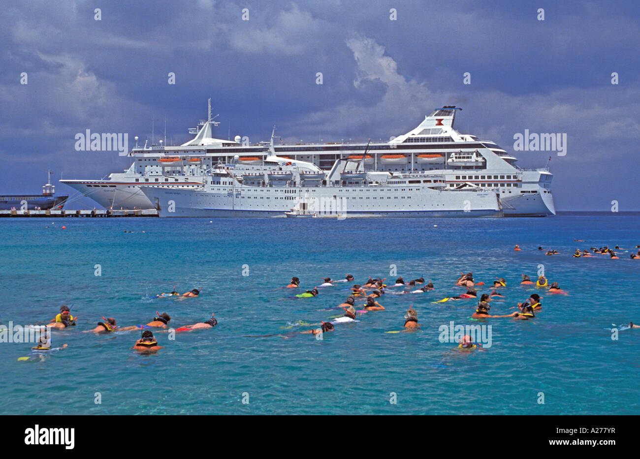 Cruise ship travel snorkel excursion Stock Photo - Alamy