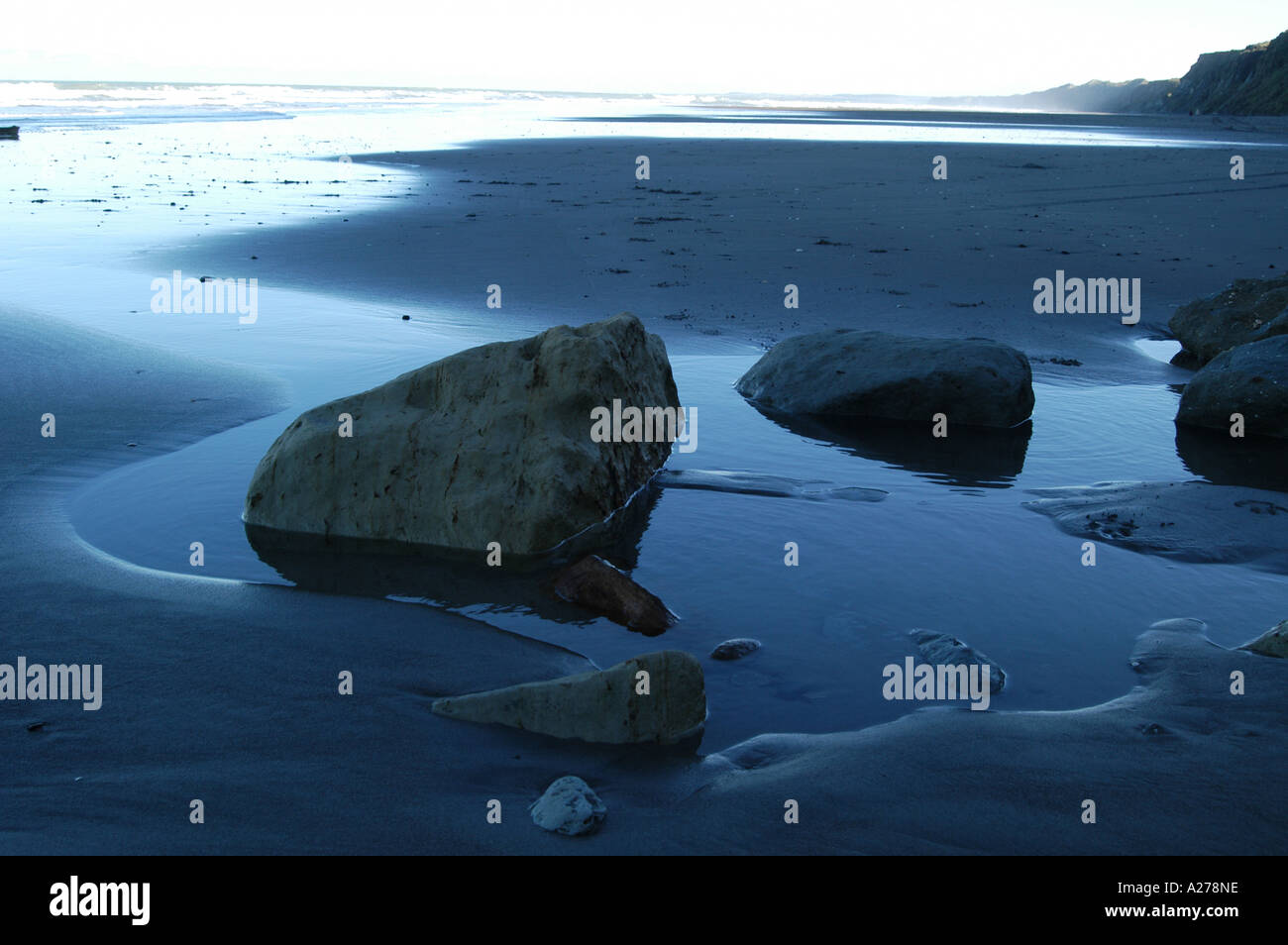 Rock pools nz hi-res stock photography and images - Alamy