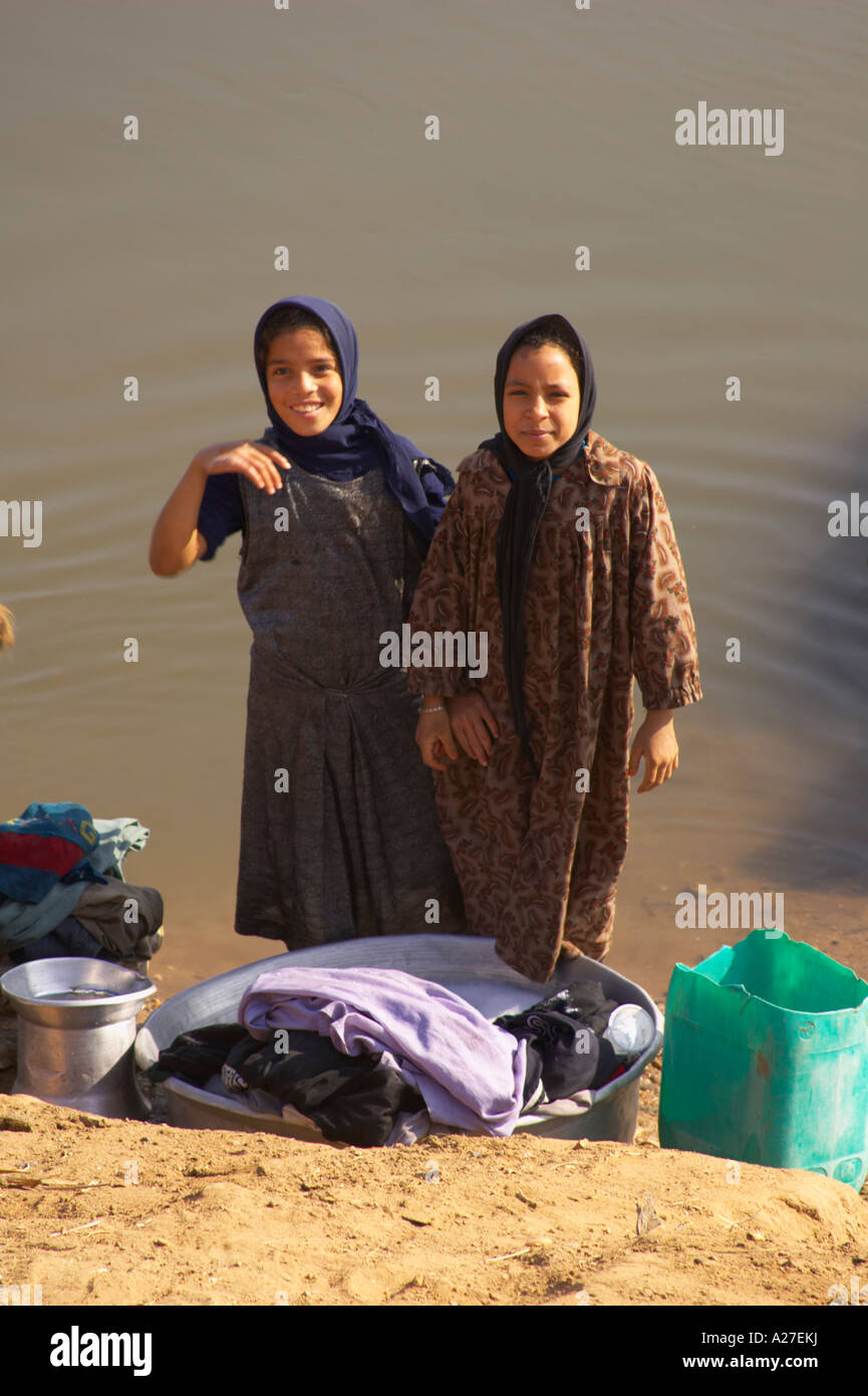Egypt washing clothes hi-res stock photography and images - Alamy