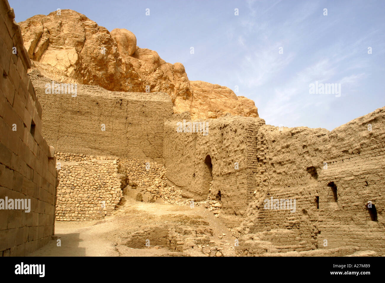 Hathor and maat temple hi-res stock photography and images - Alamy