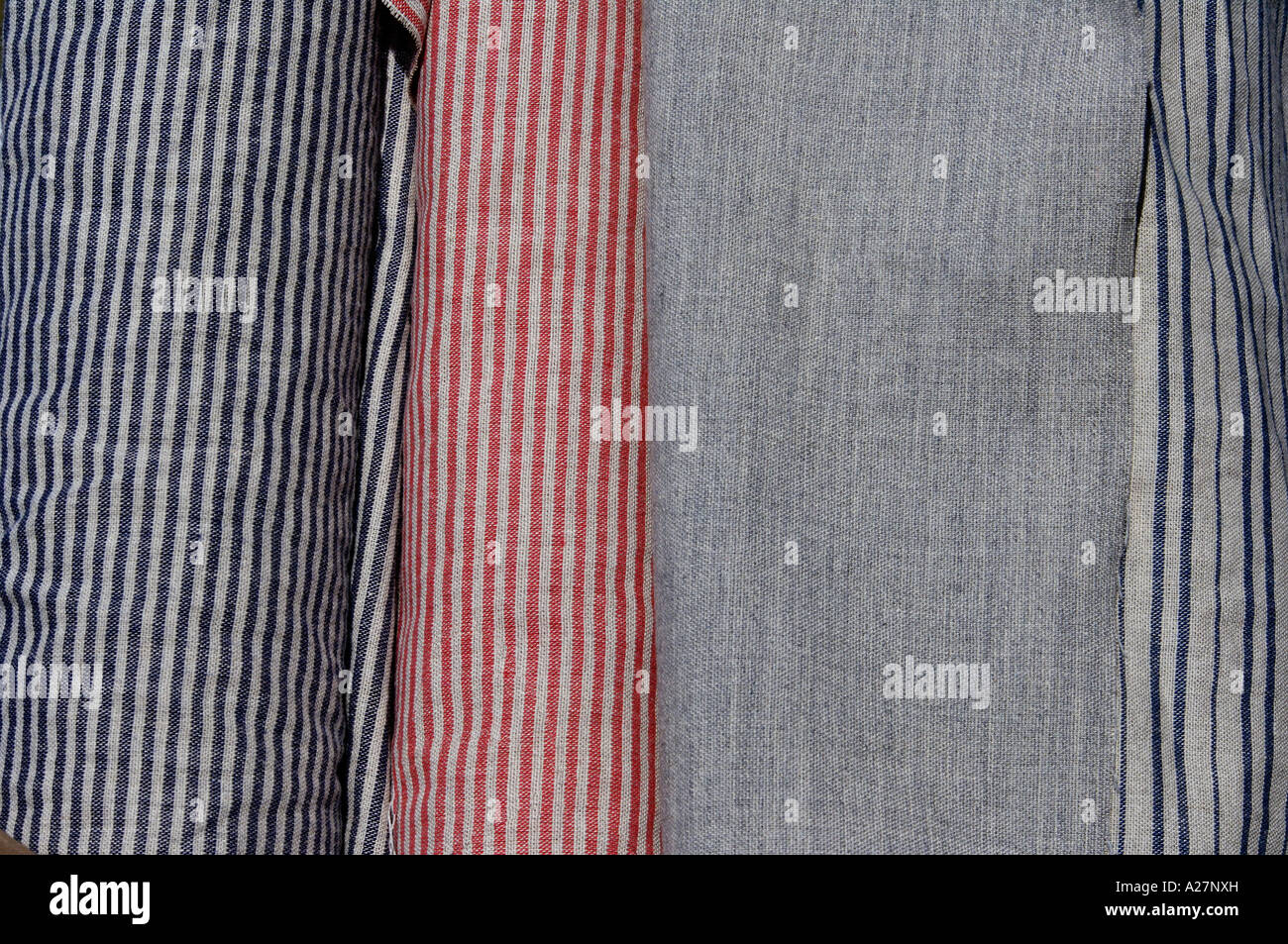 Linsey-woolsey cloth for 18th century reenactors on sale at Yorktown ...