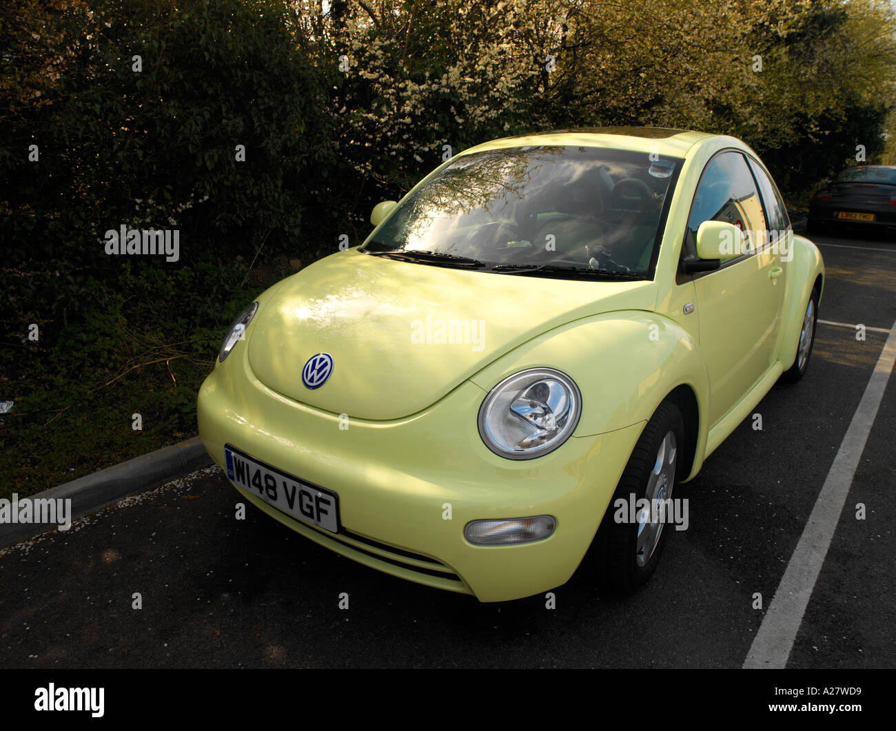 New Yellow VW Beetle Stock Photo - Alamy