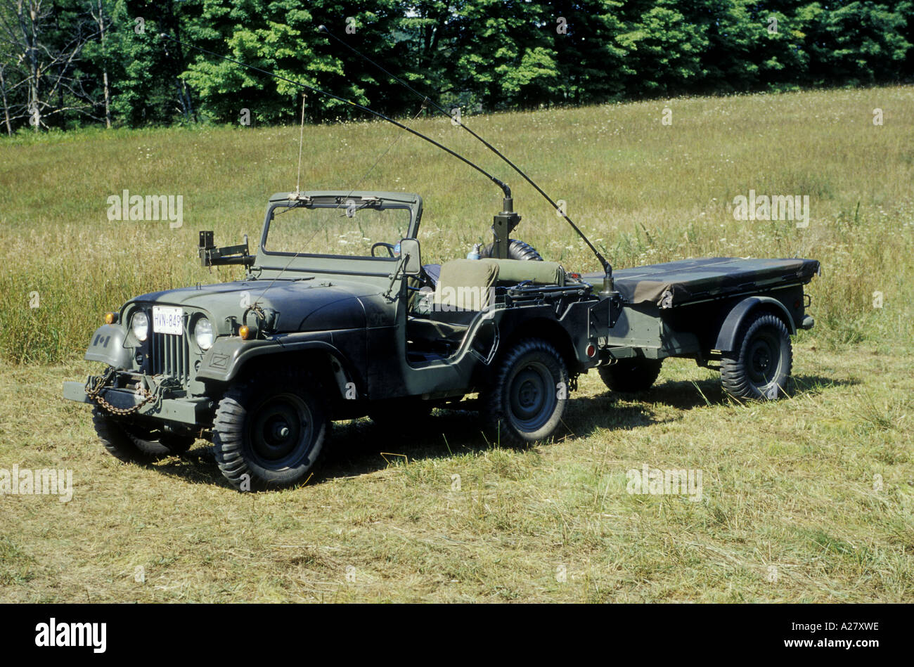 Vintage american army jeep hi-res stock photography and images - Alamy