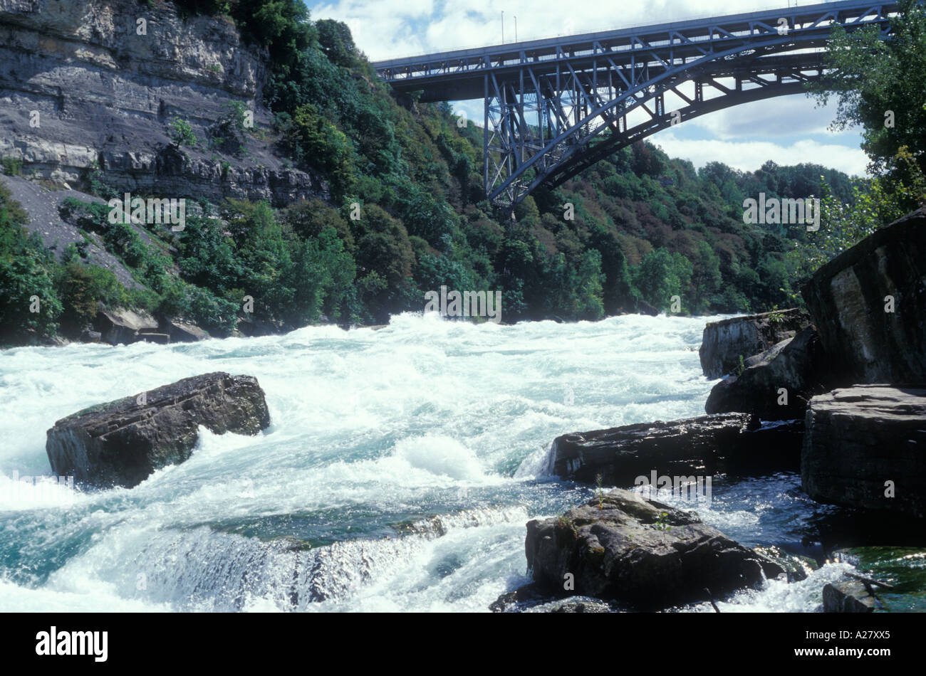 Niagara river crossing hi-res stock photography and images - Alamy