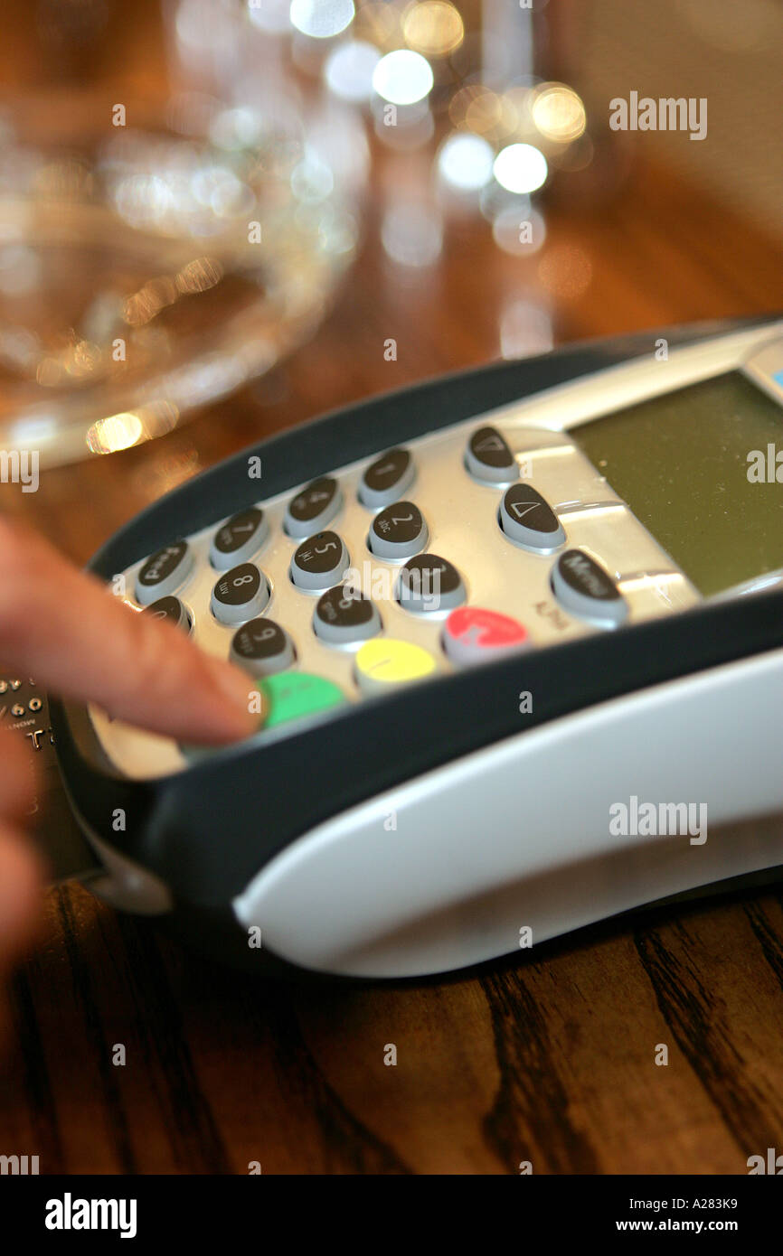 Pdq card reader hi-res stock photography and images - Alamy