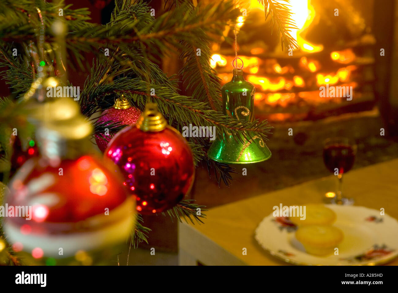 Snuggle warm fire hi-res stock photography and images - Alamy