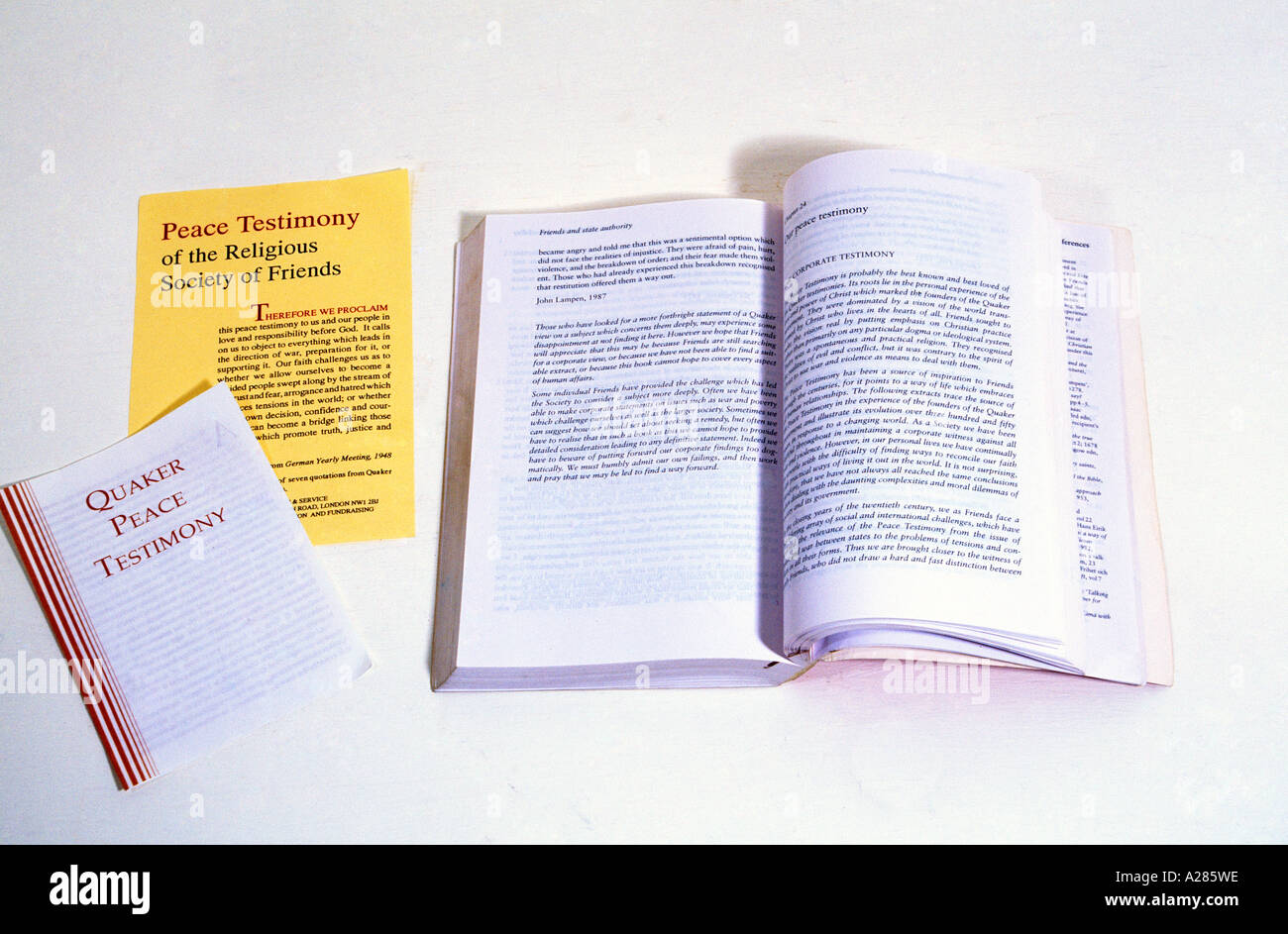 Quaker society hi-res stock photography and images - Alamy