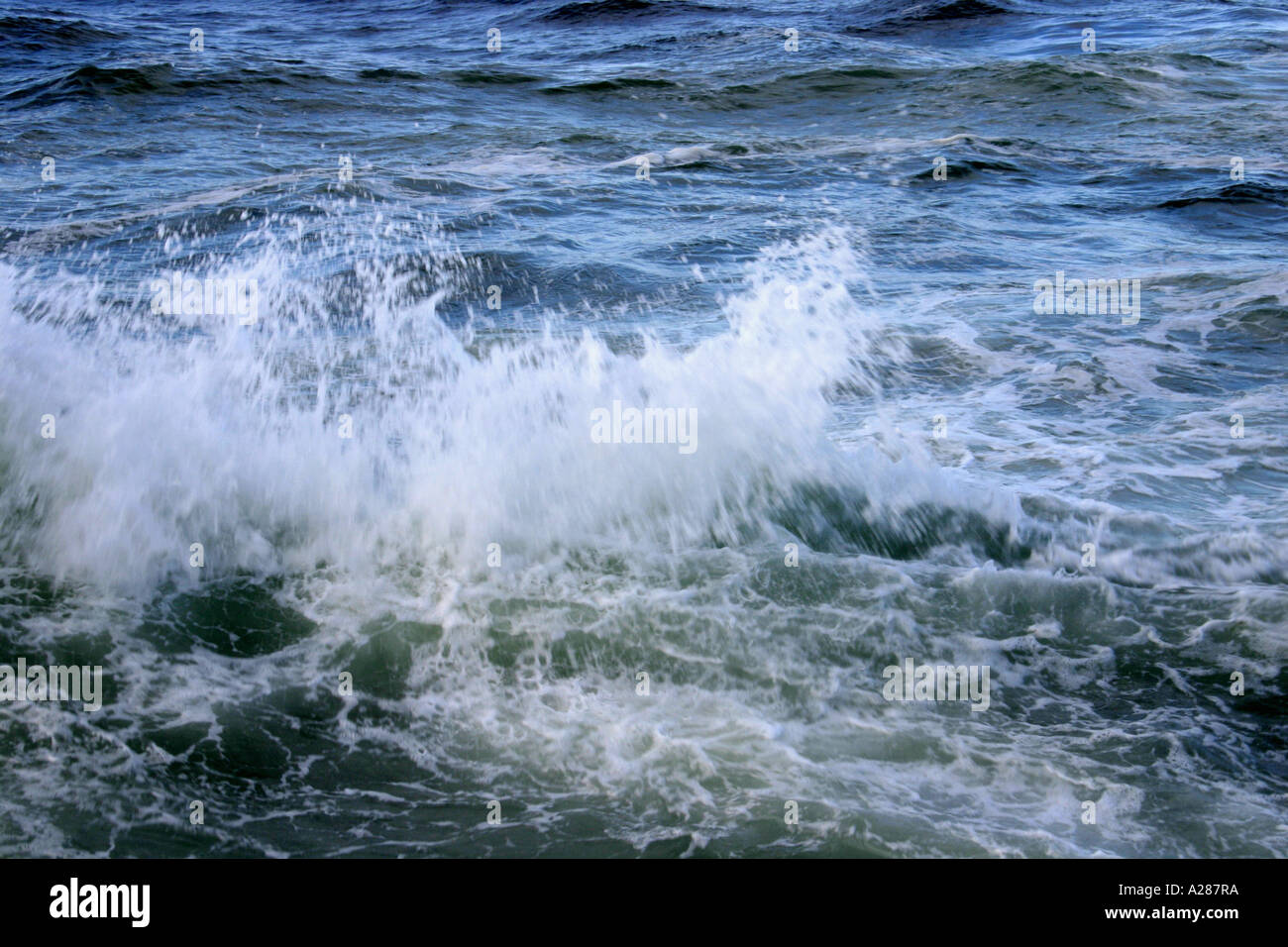 Rough waves hi-res stock photography and images - Alamy