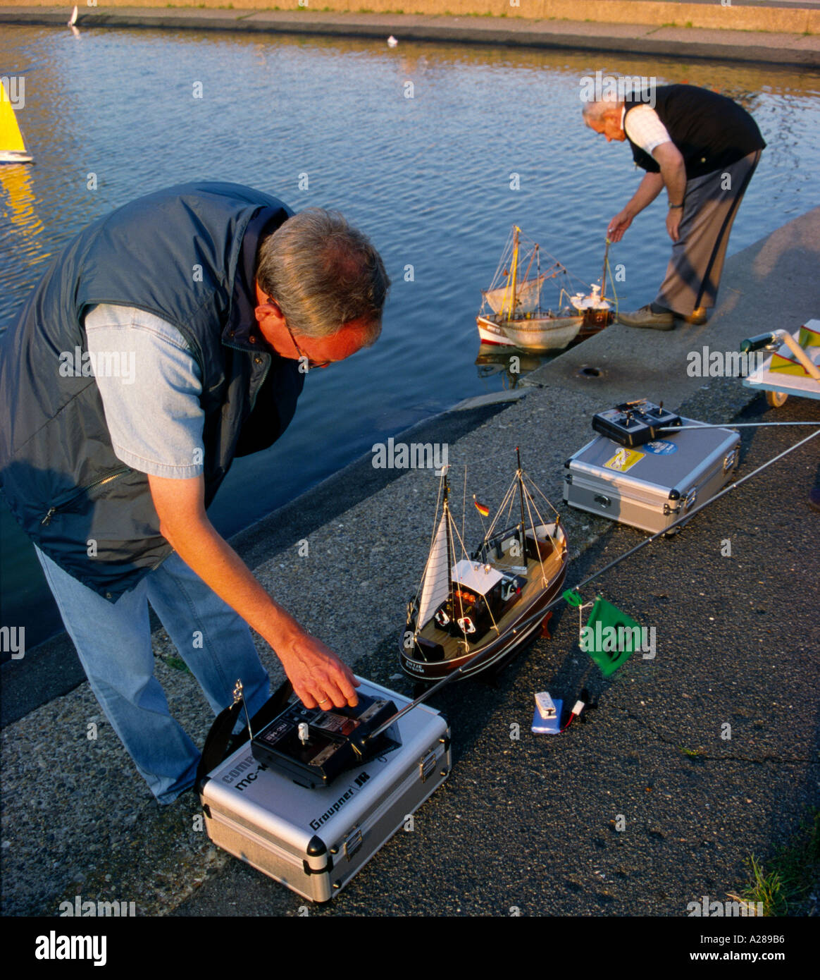 Model ship builder hi-res stock photography and images - Alamy