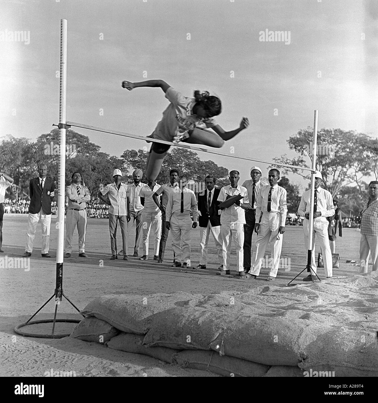 India pole vault hi-res stock photography and images - Alamy