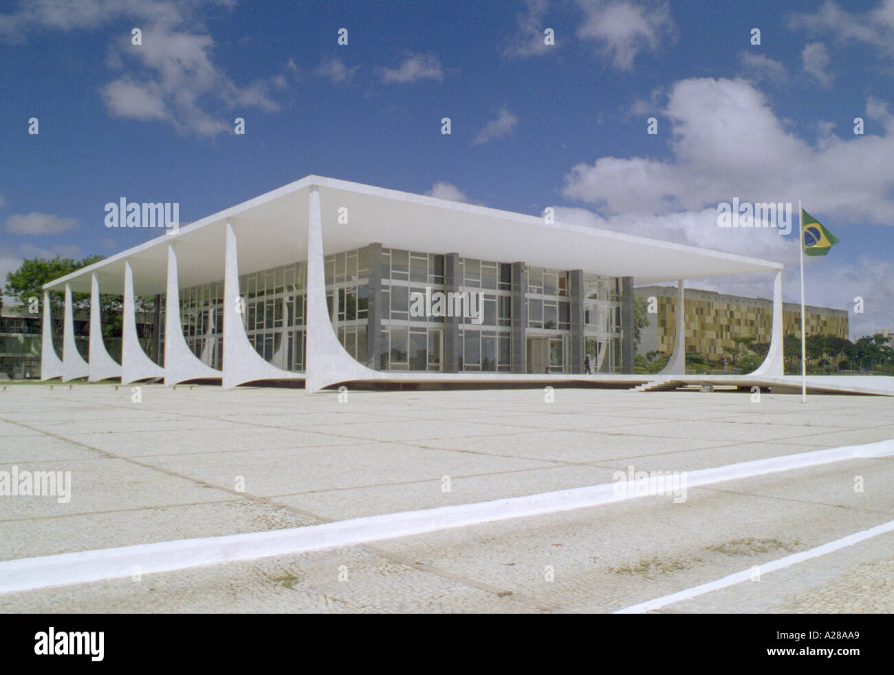 Three powers square in brasilia hi-res stock photography and images - Alamy