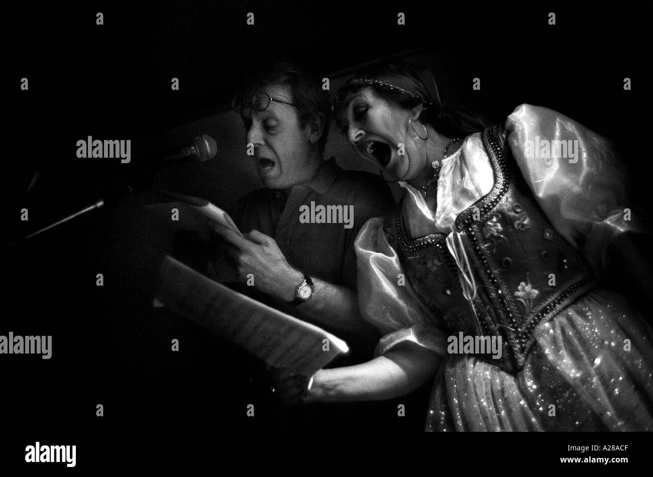 English pantomime hi-res stock photography and images - Alamy
