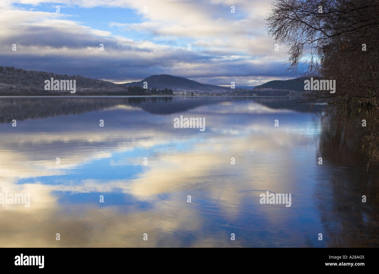 Winter scene on loch rannoch hi-res stock photography and images - Alamy