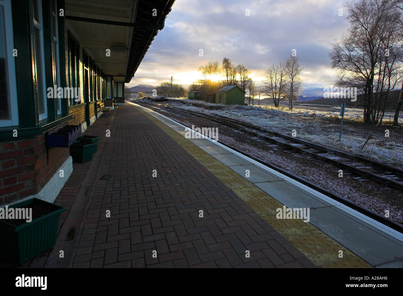 Remote railway stations hi-res stock photography and images - Alamy
