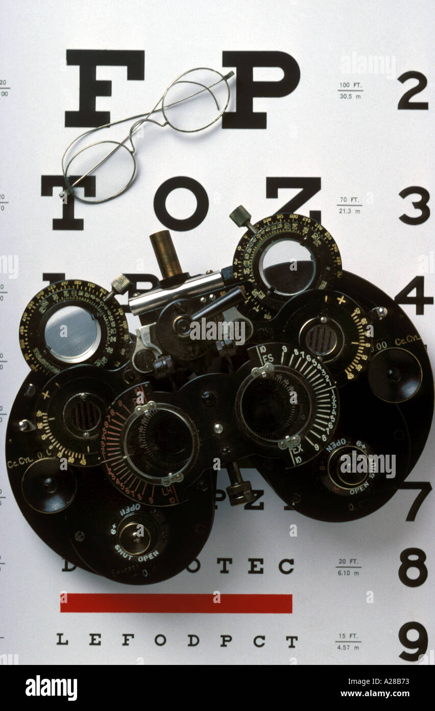 Eye test chart hi-res stock photography and images - Alamy