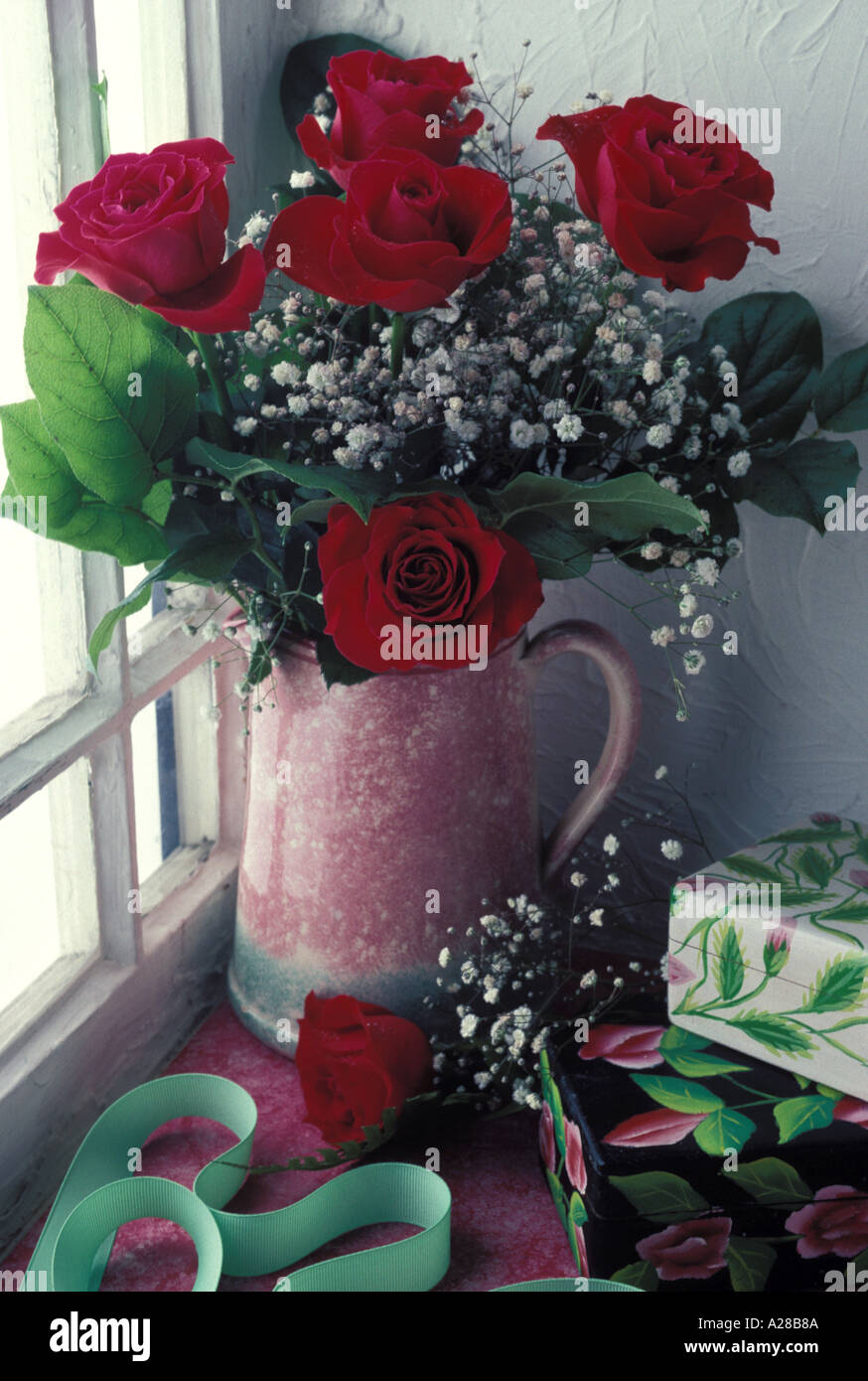 Flower pattern pitcher hi-res stock photography and images - Alamy